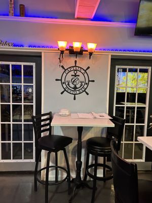CAPTAINS RESTO-BAR - TEMP. CLOSED - Updated December 2025 - 22 Photos ...