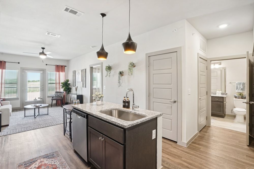 THE LAREDO - Updated January 2025 - 33 Photos - 1555 W US Hwy 380 ...