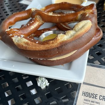 MILESTONE TAVERN - Updated October 2025 - 424 Photos & 352 Reviews ...
