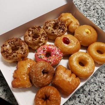 DOUGHNUT WORLD - Updated December 2024 - 36 Photos & 34 Reviews - 233 N ...