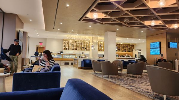 AMTRAK METROPOLITAN LOUNGE - 20 Photos - 421 8th Ave, New York, New ...