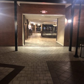 RAMADA HOTEL & CONVENTION CENTER BY WYNDHAM TOPEKA DOWNTOWN - Updated ...