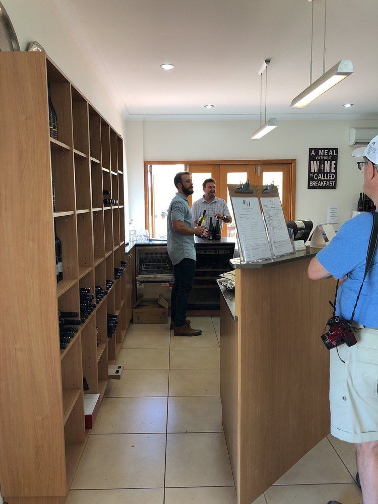 MOUNT VIEW ESTATE - Updated August 2025 - 10 Photos - 502 Mount View Rd ...