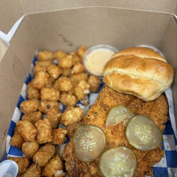 BERWYN CHICKEN - Updated October 2025 - 78 Photos & 67 Reviews - 7021 ...