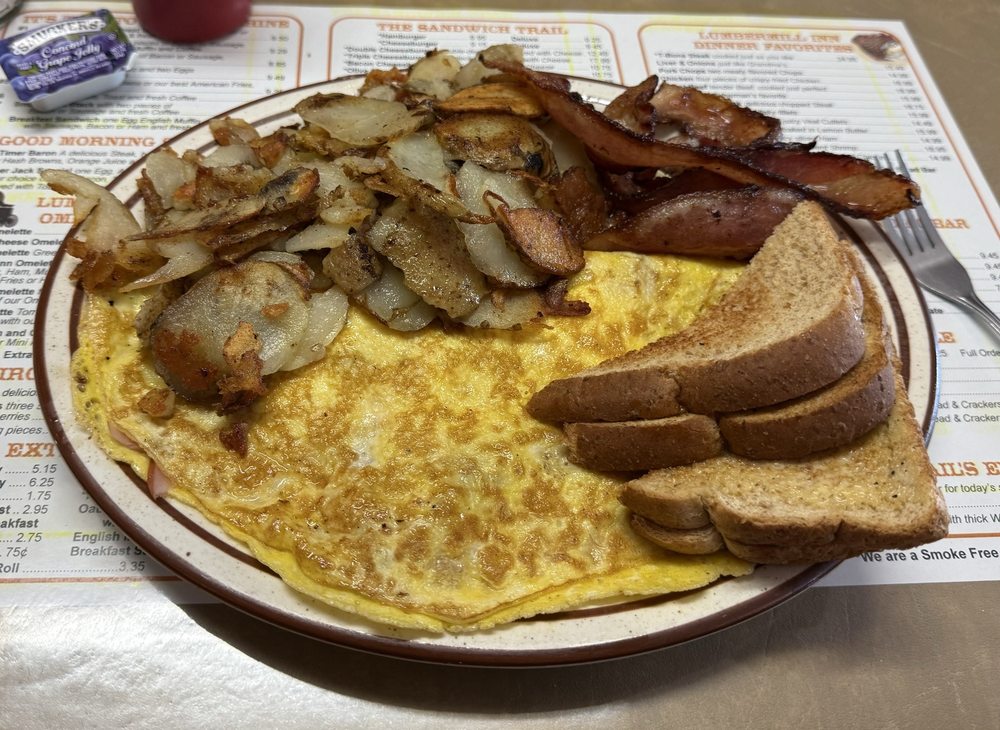 LUMBER MILL INN - Updated October 2025 - 335 Maple St, Muir, Michigan ...