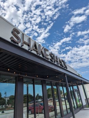 SHAKE SHACK MCKINNEY - Updated January 2026 - 56 Photos & 79 Reviews ...