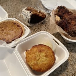 SAROM’S SOUTHERN KITCHEN - Updated August 2025 - 1136 Photos & 775 ...