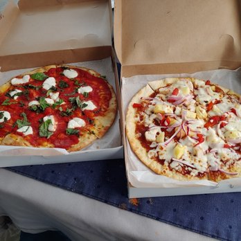 DOKO STATION PUB & EATERY - Updated December 2024 - 35 Photos & 31 ...