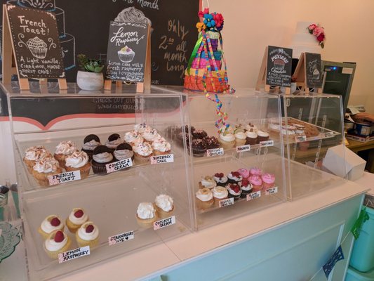 OH YEAH CAKES - 133 Photos & 78 Reviews - Bakeries - 713 S St Mary's St ...