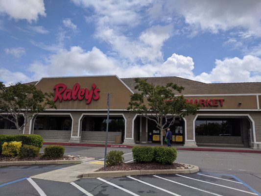 RALEY’S - Updated December 2025 - 87 Photos & 78 Reviews - 715 E ...