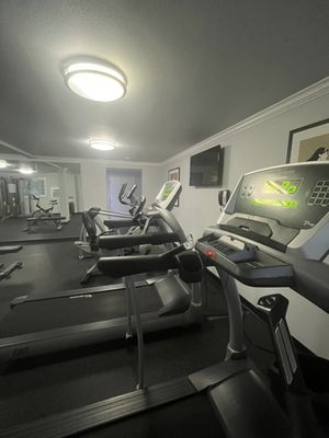 LOMPOC VALLEY INN AND SUITES - Updated January 2025 - 61 Photos - 1621 ...