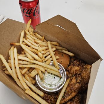 CM CHICKEN - GARDENA - Updated May 2025 - 570 Photos & 292 Reviews ...