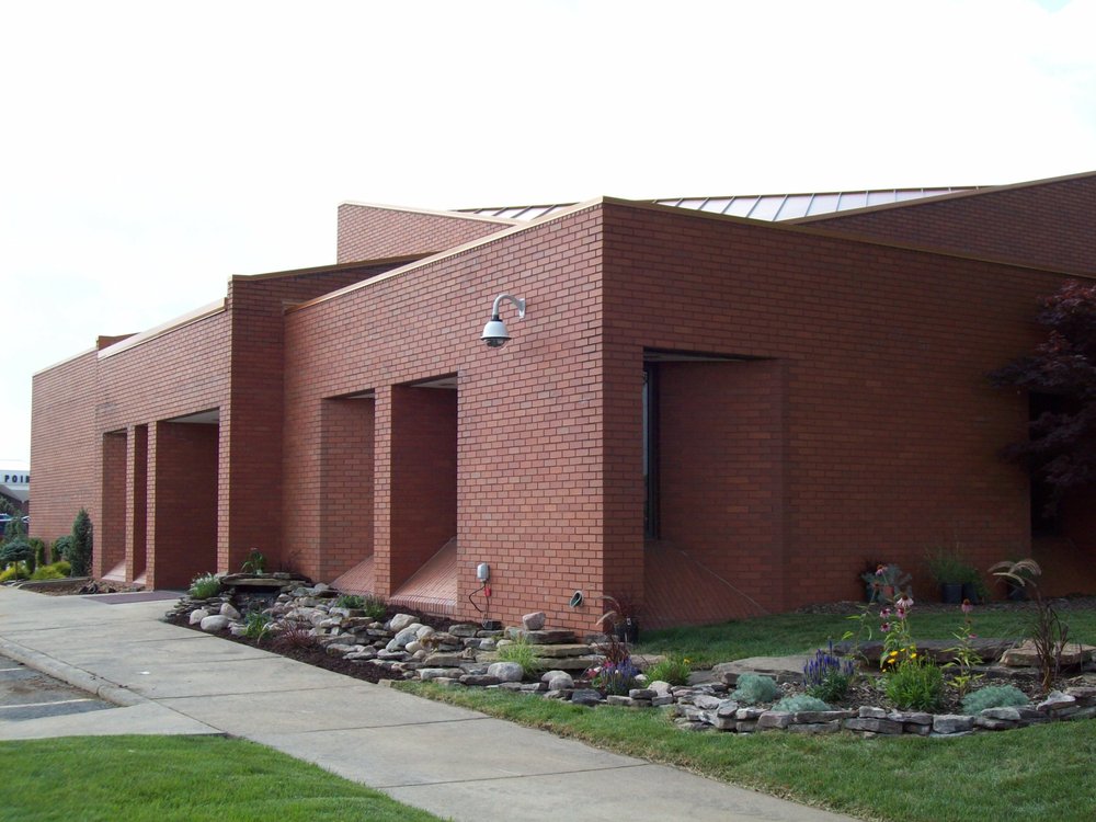 HICKORY POINT BANK &TRUST - Updated January 2025 - 1401 W Hickory Point ...