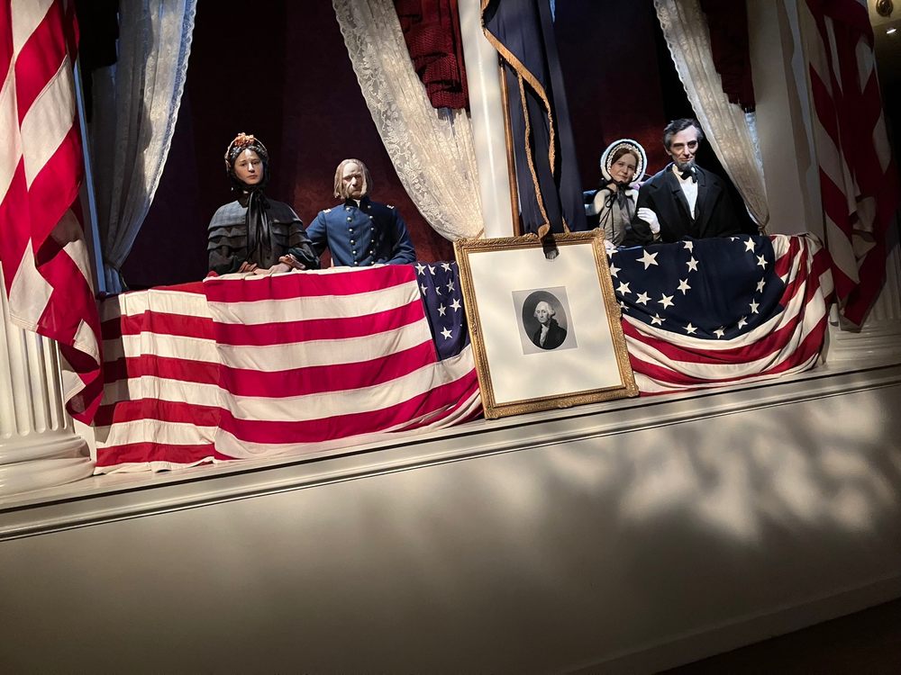 ABRAHAM LINCOLN PRESIDENTIAL LIBRARY & MUSEUM - 335 Photos & 273 ...