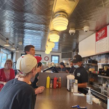 TOWN TOPIC - Updated September 2025 - 424 Photos & 492 Reviews - 2021 ...