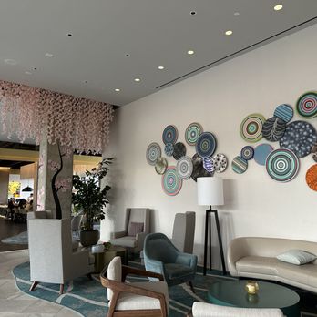 WREN - Updated June 2024 - 625 Photos & 170 Reviews - 1825 Capital One ...