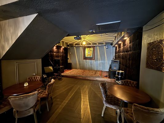 LEON’S LOUNGE - Updated March 2025 - 199 Photos & 178 Reviews - 1006 ...