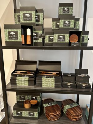 KOA WOOD RANCH - Updated January 2026 - 12 Photos - 2330 Kalākaua Ave ...