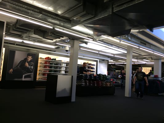 HUGO BOSS OUTLET - Updated January 2026 - 14 Photos & 30 Reviews ...