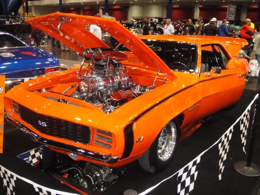 MASTER AUTO BODY & UPHOLSTERY - Updated July 2025 - 97 Photos & 111 ...