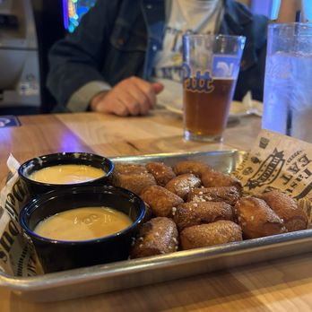 PERRYTOWN TAP HOUSE - Updated July 2025 - 52 Photos & 17 Reviews - 1002 ...