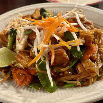 SILVER SPOON THAI RESTAURANT - Updated February 2025 - 361 Photos & 603 ...