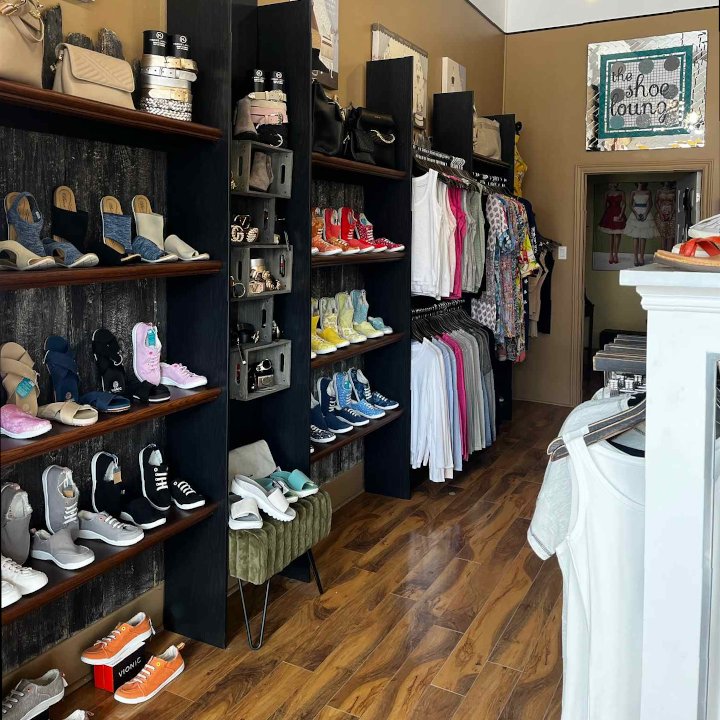 THE SHOE LOUNGE - Updated May 2024 - 260 Raglan St S, Renfrew, Ontario ...