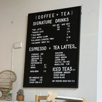 HOOD FAMOUS - Updated December 2025 - 2046 Photos & 559 Reviews - 504 ...