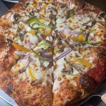 THE WOLF DEN BAR AND GRILL - Updated January 2026 - 90 Photos & 34 ...