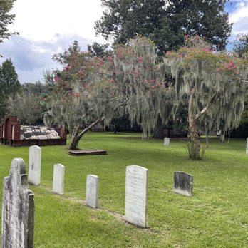 COLONIAL PARK CEMETERY - Updated October 2025 - 431 Photos & 69 Reviews ...