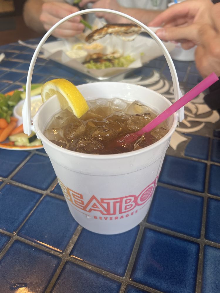 BUCKETS BAR AND GRILL - Updated November 2024 - 35 Photos & 40 Reviews ...