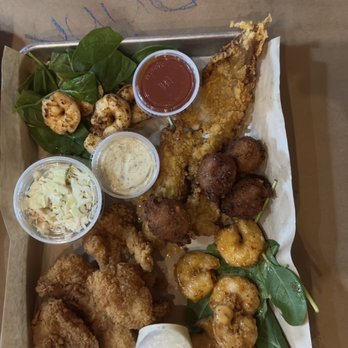 THE FISHIN’ PIG - Updated August 2024 - 142 Photos & 261 Reviews - 117 ...