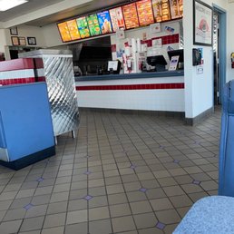 THE LUCKY GREEK - Updated August 2025 - 230 Photos & 378 Reviews - 2490 ...