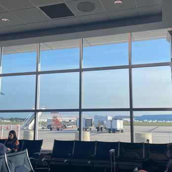 ST PETE-CLEARWATER INTERNATIONAL AIRPORT - PIE - Updated May 2025 - 348 ...