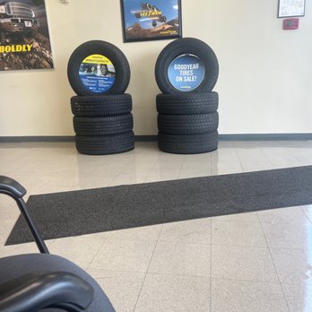 JUST TIRES - Updated June 2024 - 34 Photos & 150 Reviews - 744 E ...