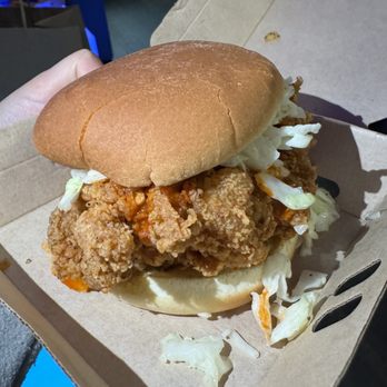 CLUCKERS - Updated October 2024 - 141 Photos & 88 Reviews - 600 S ...