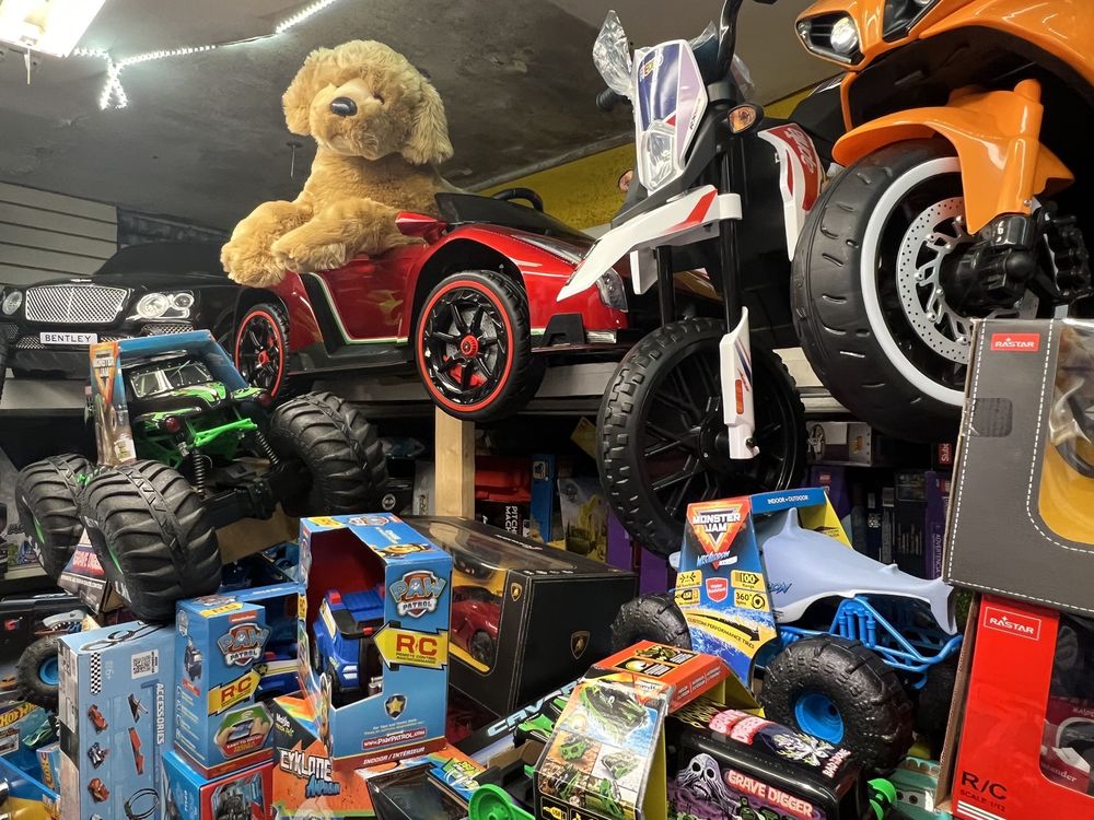 A TO Z TOYS - Updated November 2025 - 23 Photos & 20 Reviews - 728 ...