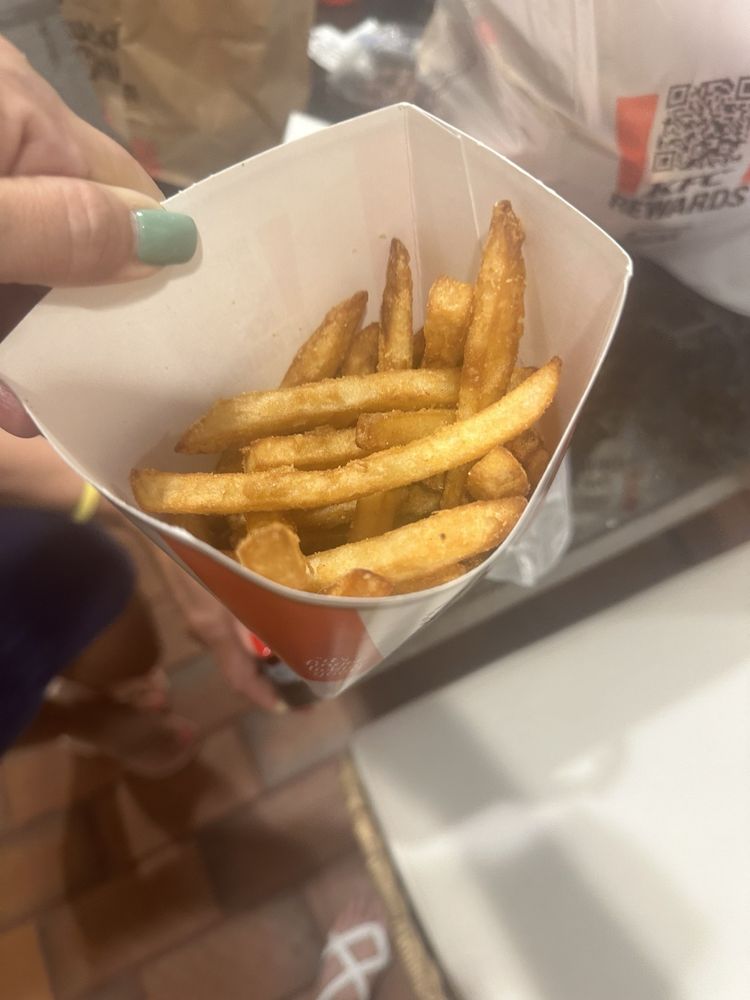 KFC - Updated May 2025 - 12 Photos & 20 Reviews - 7360 SW 117th Ave ...