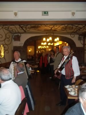 HEURIGER HANS MALY - Updated May 2025 - 10 Photos - Sandgasse 8, Wien ...