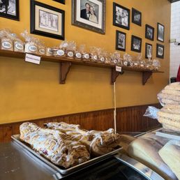 D’AMATO’S BAKERY - Updated January 2025 - 600 Photos & 601 Reviews ...
