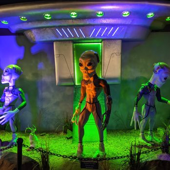 BOWLIN’S THE THING TRAVEL CENTER - Updated December 2025 - 648 Photos ...