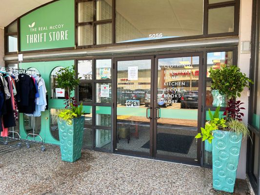 THE REAL MCCOY THRIFT STORE - Updated December 2025 - 14 Photos - 5056 ...