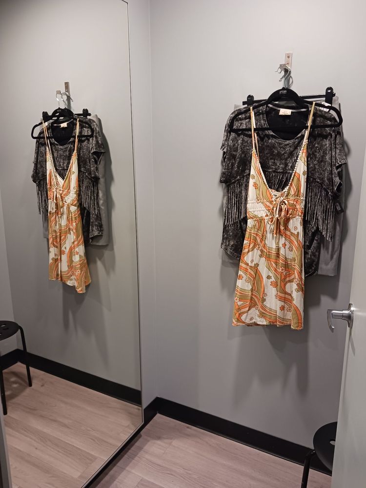 UPTOWN CHEAPSKATE - Updated October 2025 - 22 Photos & 33 Reviews ...