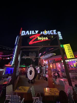 SIGN BAR - Updated May 2024 - 258 Photos & 78 Reviews - 9909 Fm 969 ...