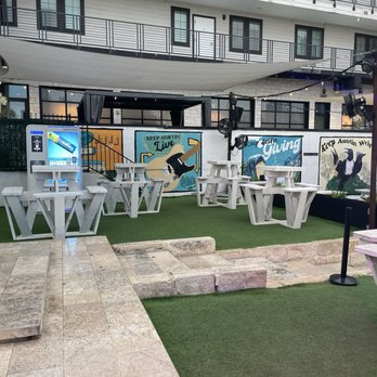 INN CAHOOTS - Updated October 2025 - 122 Photos & 38 Reviews - 1221 E ...