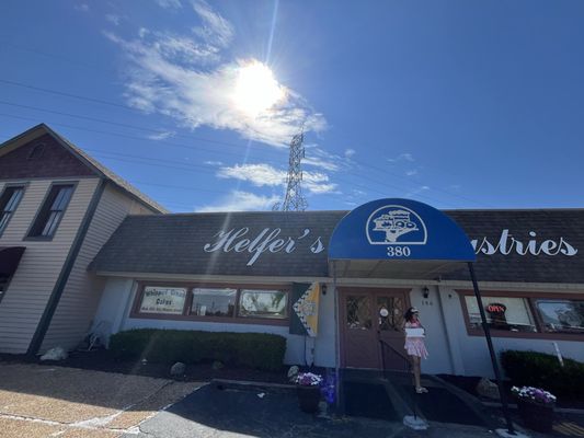 HELFER’S PASTRIES & DELI CAFE - Updated December 2025 - 68 Photos & 70 ...