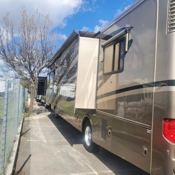 BARRY’S RV OUTLET - Updated January 2026 - 31 Photos & 49 Reviews ...