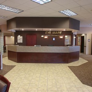 HIGHLAND RETINA ASSOCIATES - Updated December 2025 - 12 Photos - 4621 E ...