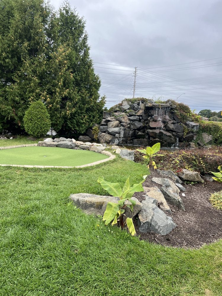 MINI GOLF GARDENS - Updated January 2026 - 2 Colonnade Road, Nepean ...