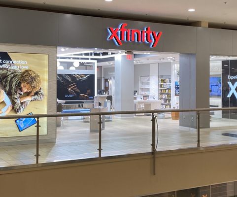 XFINITY STORE BY COMCAST - Updated July 2025 - 30 Mall Dr W, Jersey ...